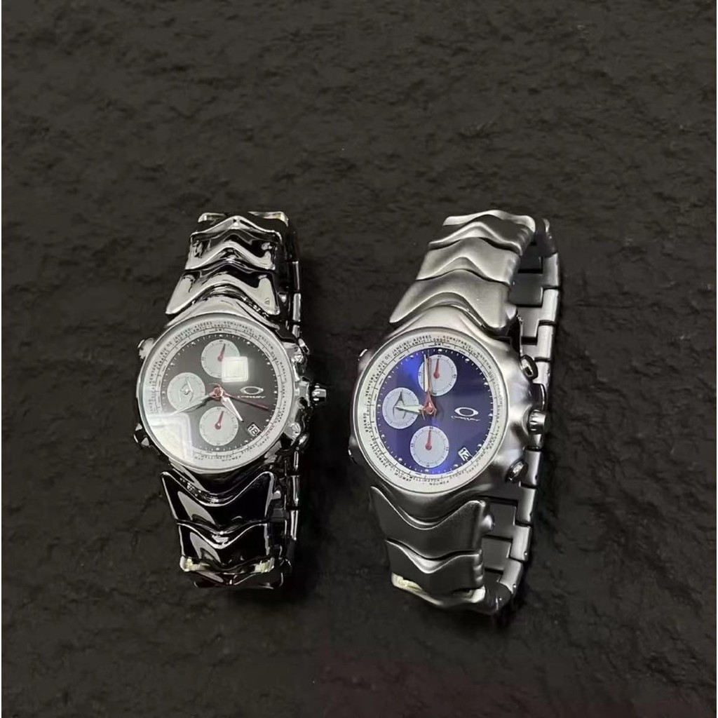 Oakley Three-Eyed Watch Panda Black White Bright vintage Medieval Watch ...