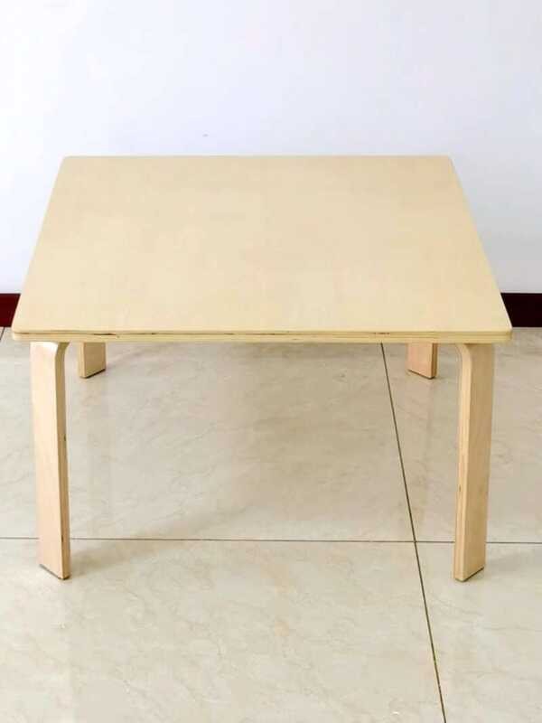 Isang kuwadrado ikot table, matatag kahoy sa iba't ibang layer board ...