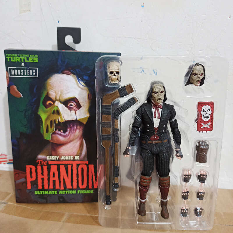 NECA Turtle X Universal Monsters Casey Jones Bilang The Phantom ...