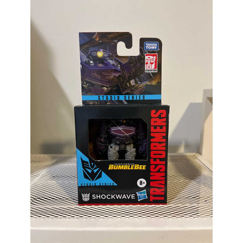 Transformers Studio Series Core Class Shockwave Exo-Suit Spike Witwicky ...