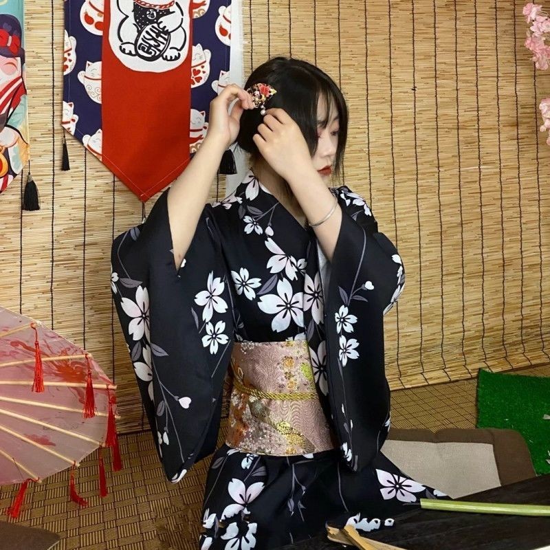 Japanese Traditional Kimono Dress student photo art for girl Kimono ...