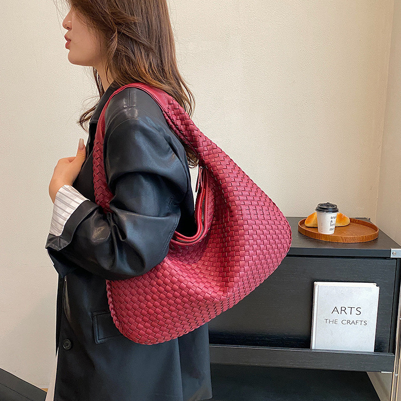 【Fast Delivery】Handwove Women's Handbags Retro Leather Shoulder Bag ...