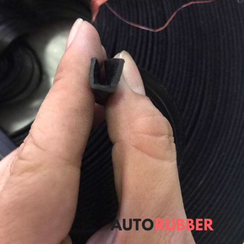 Rubber Sliding Glass Rail Car Velvet Window Channel Run Glass Small ...