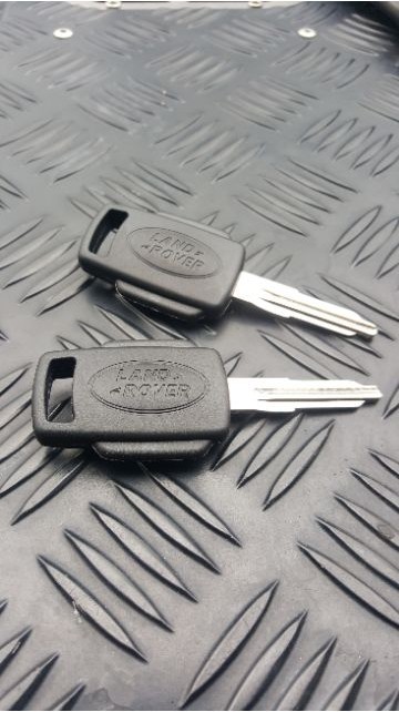 Land Rover Defender Key Puma / 300TDI (1PC) | Shopee Philippines