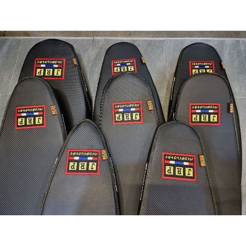 ⚓ ♞,♘,♙JRP FLATSEAT NEW LOGO OREO / DRY CARBON/ MIO / CLICK / NMAX V1 ...
