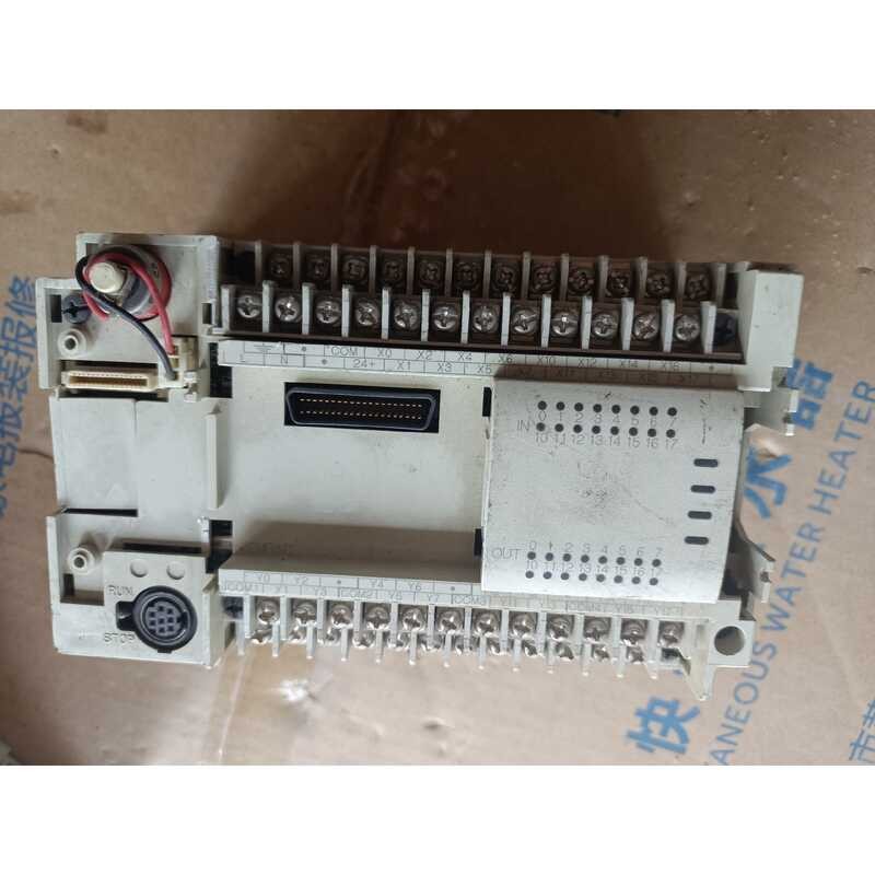 Mitsubishi PLC, FX2N-32MR-001, The picture is a physical object, with ...