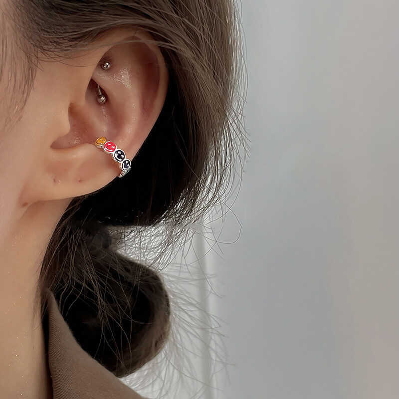 Ang kulay-kulay nakangiting palawit tainga walang butas tainga, disenyo ...