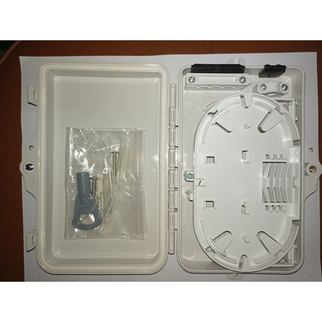 ☪ 4 Core Fiber Optic Distribution Box Fiber Terminal Box / Protection ...
