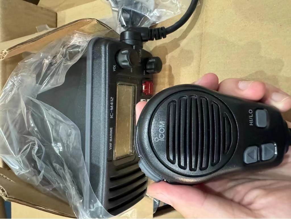 ICOM IC-M412 VHF Marine Radio (Black), 156-163 MHz, 25W, Built-in Class D DSC, IPX7 Submersible ...