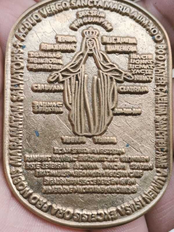 MARIA SANTA SA ATARDAR - ENGRAVE MEDAL PENDANT NECKLACE | Shopee ...