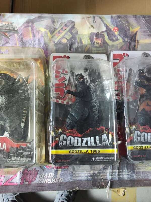 NECA Burning Red Lotus Godzilla Vs. Kong Monster 1985 Edition/1994 ...