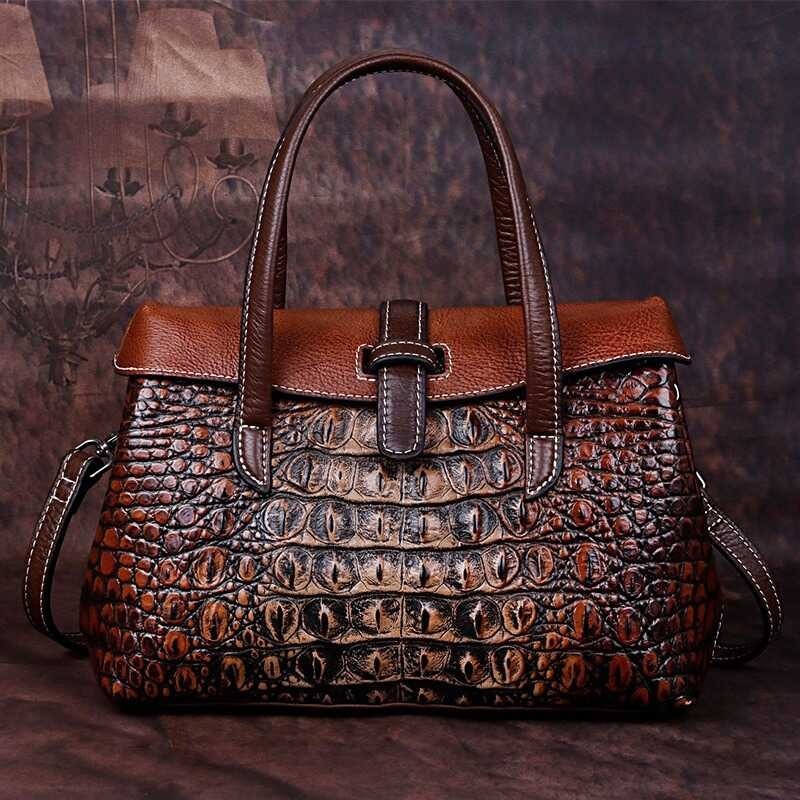 Ang Magandang Maliit Bag Mga Babaeng Litrato, Kahanga-Hangang Katuturan ...