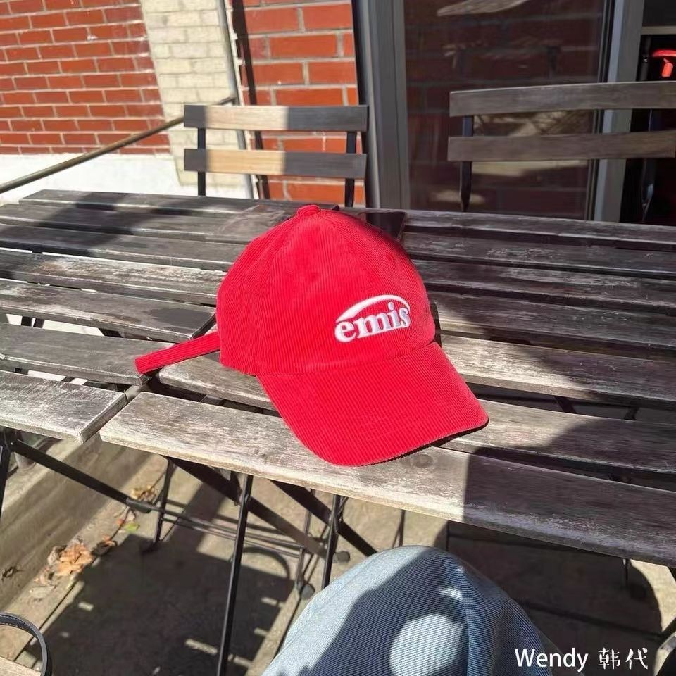 Korean Style Corrugated Hat, The Same Korean Style, Keeps Warm ...