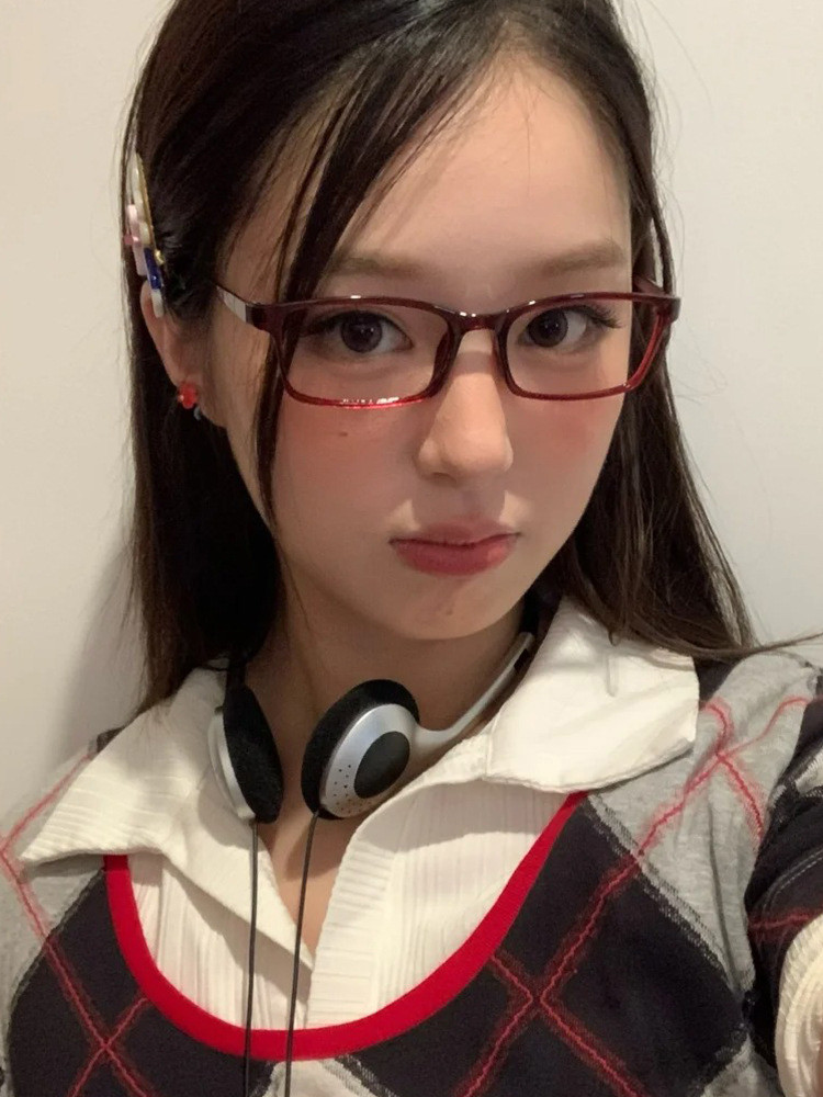 Nearsightedness glasses, square red glasses, gentle and ultra light ...