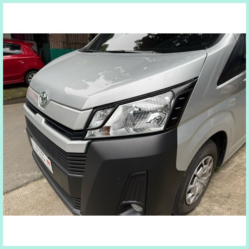 Toyota Hiace Deluxe Commuter GL Grandia Tourer 2019 - 2025 Garnish ...