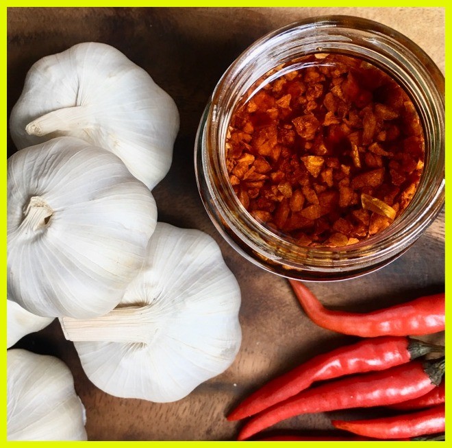 Medyo Serioso Mild Crispy Chili Garlic Sauce in Pure Coconut Oil (Keto ...