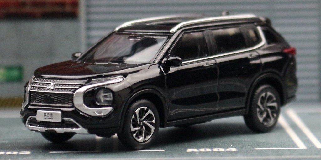 Original Model 1/64 Mitsubishi Outlander 2021 Diecast car Car Model ...