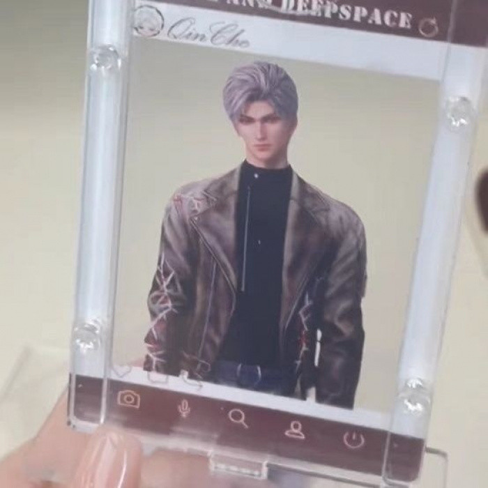 Xiaohongshu same style Love and deep space Qin Che changed clothes and ...