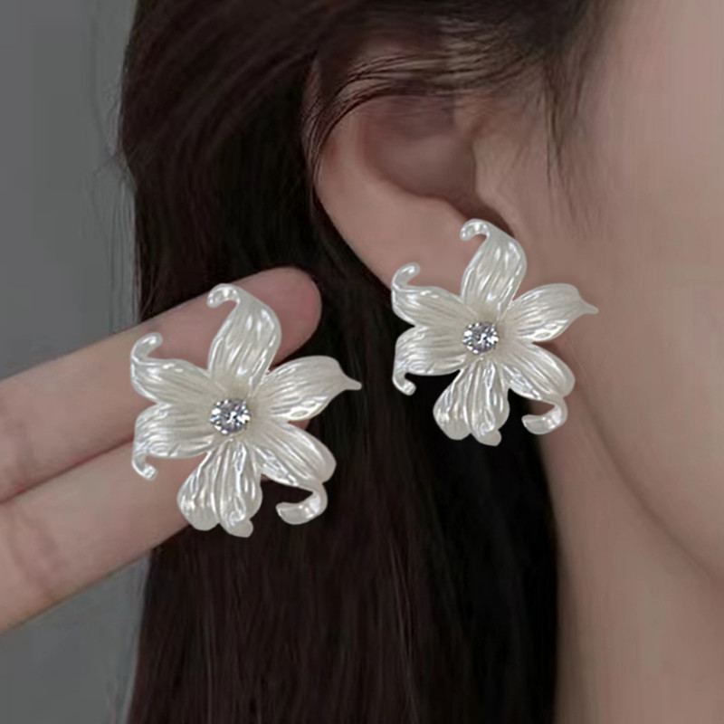 French Big Iris Flower Stud Earring - Korean INS, Sweet, Elegant, Y2K, Popular - Bridal Wedding ...