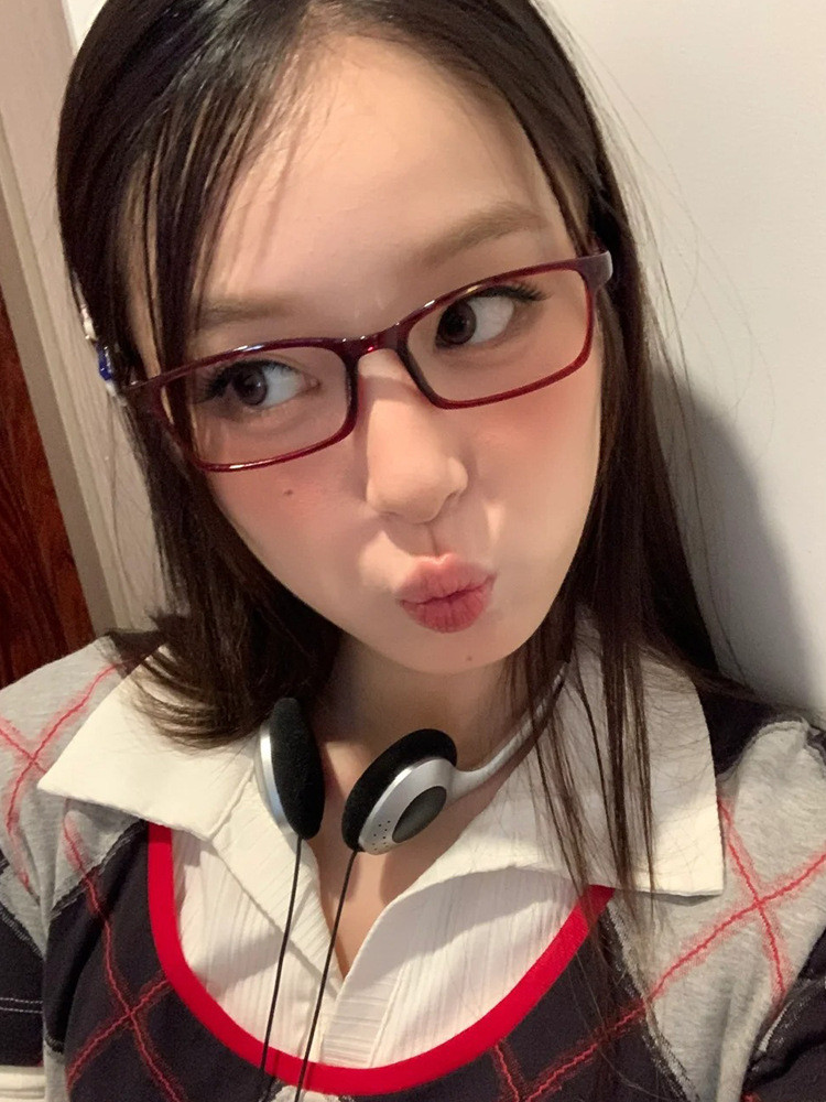 Nearsightedness glasses, square red glasses, gentle and ultra light ...