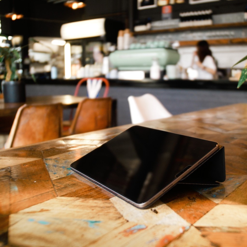 MOFT Snap Float Folio Tablet Stand - 11'' / 12.9'' - Black | Shopee ...