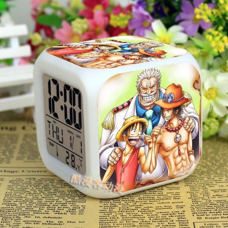 One Piece Animation Peripheral Alarm Clock, Luffy, Chopper, Zoro ...