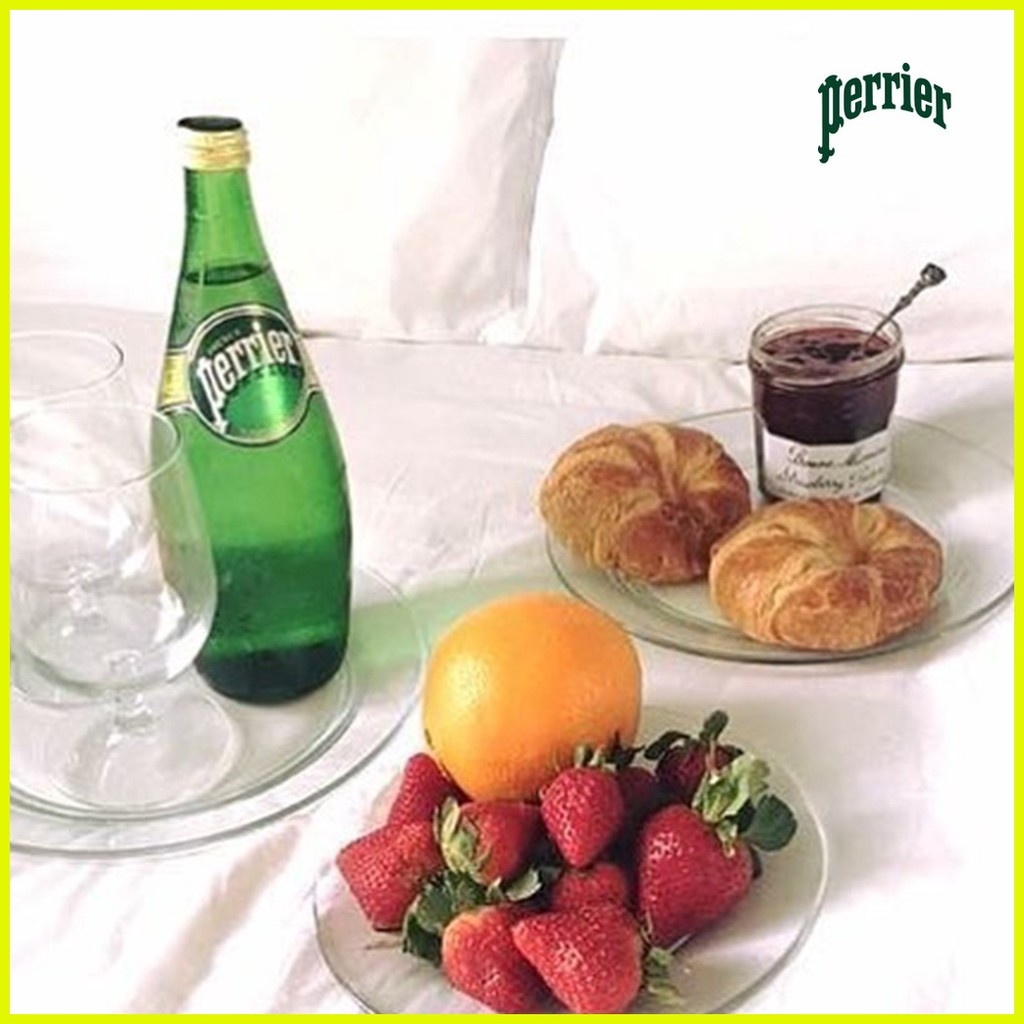 Perrier Sparkling Natural Mineral Water Original Bottle 330ml Pack of 4 ...