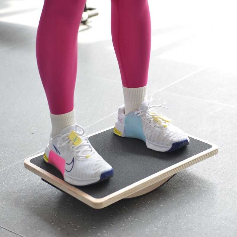 Wooden Square Balance Board Yoga Fitness Pedal Rehabilitation Training ...