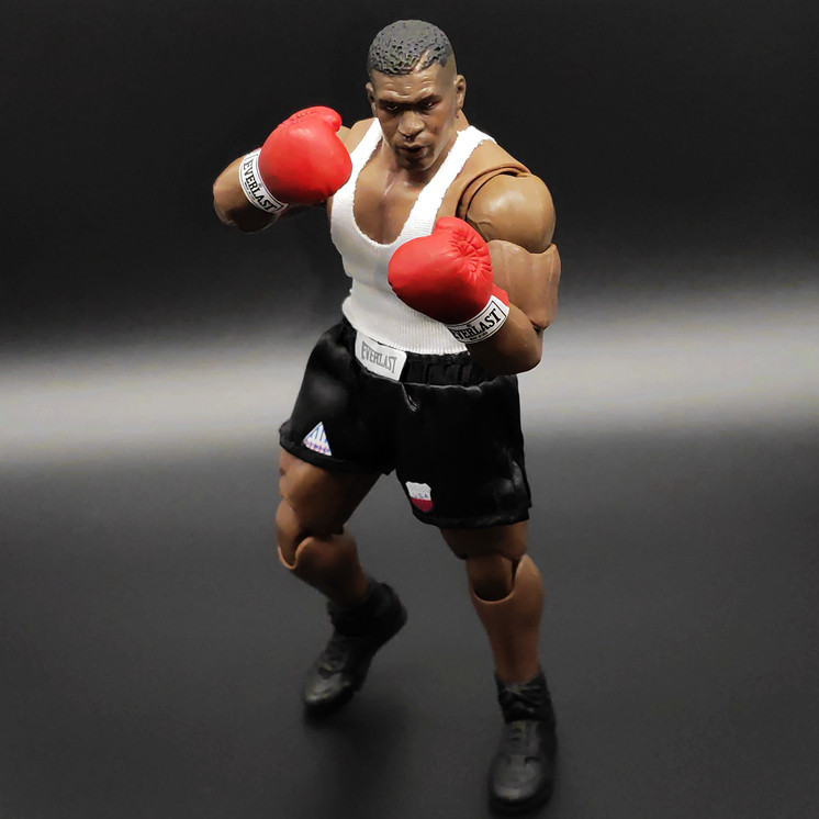 86 boxing champion Tyson figurine 1/12 three headed carved boxer belt ...