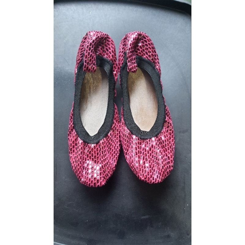 Foldable Garterized Flat Doll Shoes for Women Reptile Fucshia Pink ...
