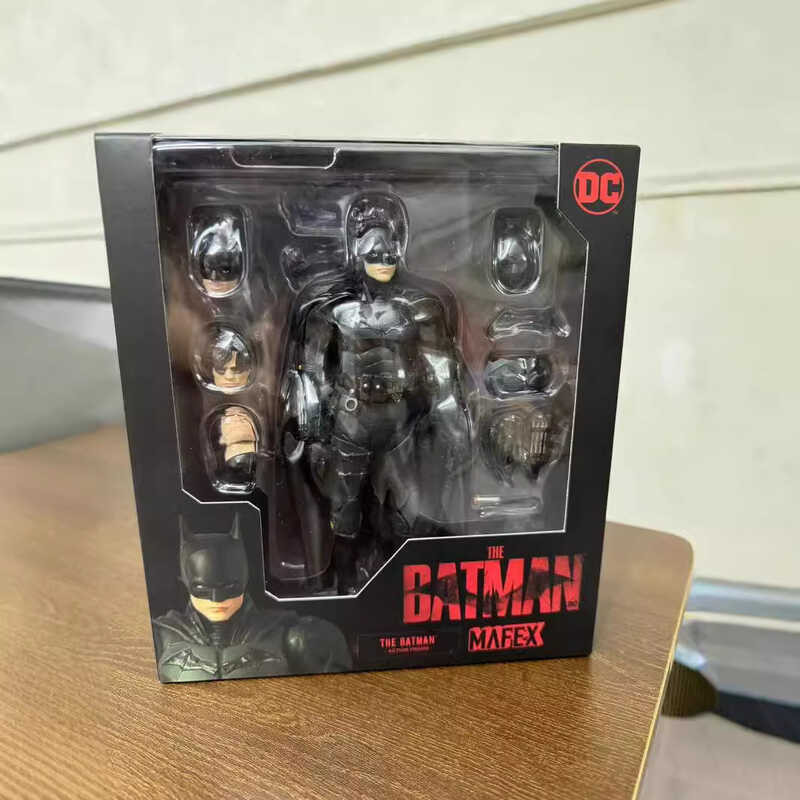 Batman MAFEX188 New Robert Pattinson Movie Version 6inch Action Figure ...