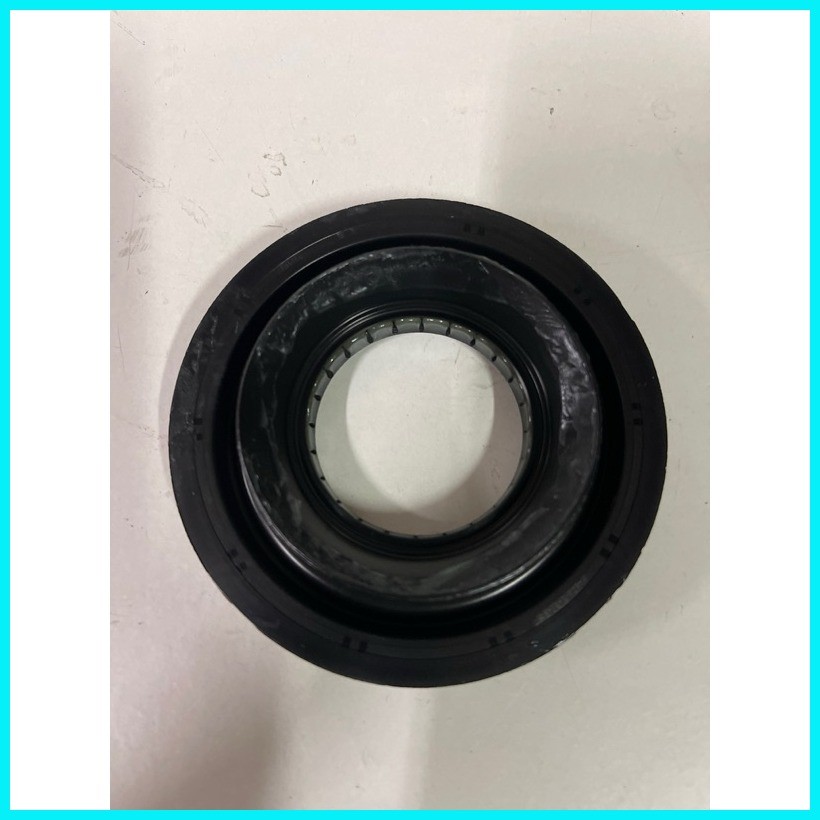 Genuine Isuzu Rear Diffential Oil Seal for Isuzu Crosswind, TFR, Fuego ...
