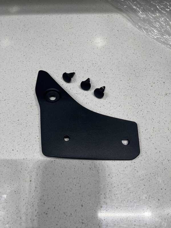 Applicable For Lynk & Co 03 Mudguard Lower Side Skirt Fixing Bracket ...