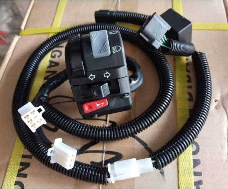 YAMAHA NMAX V1 AEROX V2 SWITCH HANDLEBAR OEM ORIG Left And Right Switch ...