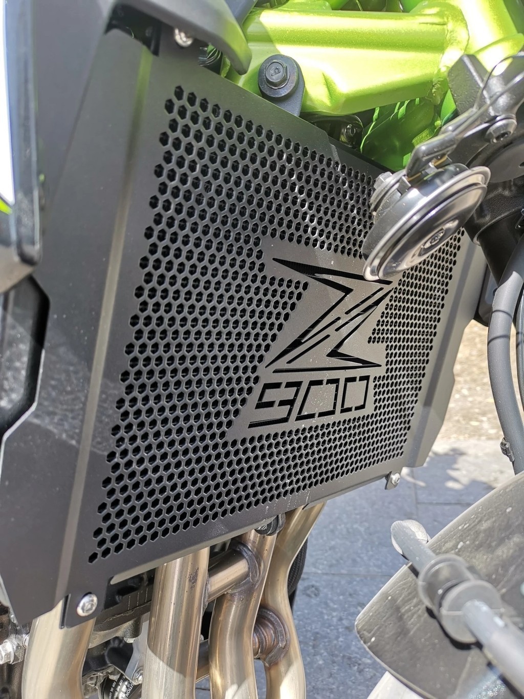 KAWASAKI Z900 2017-2024Motorcycle parts radiator grille cover shield ...
