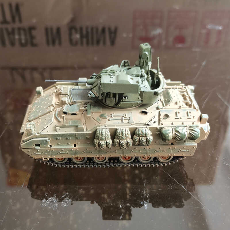 31D 1:72 Scale Model US M2a3 Bradley Infantry Chariot Muddy Version ...