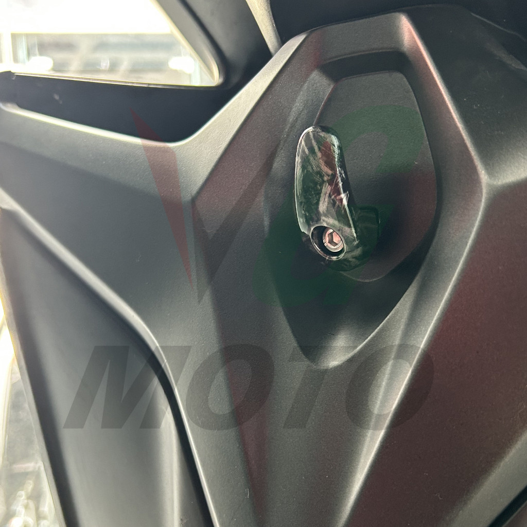 HELMET HOOK CARBON/FORGED CARBON UNIVERSAL FOR YAMAHA HONDA NMAX AEROX ...