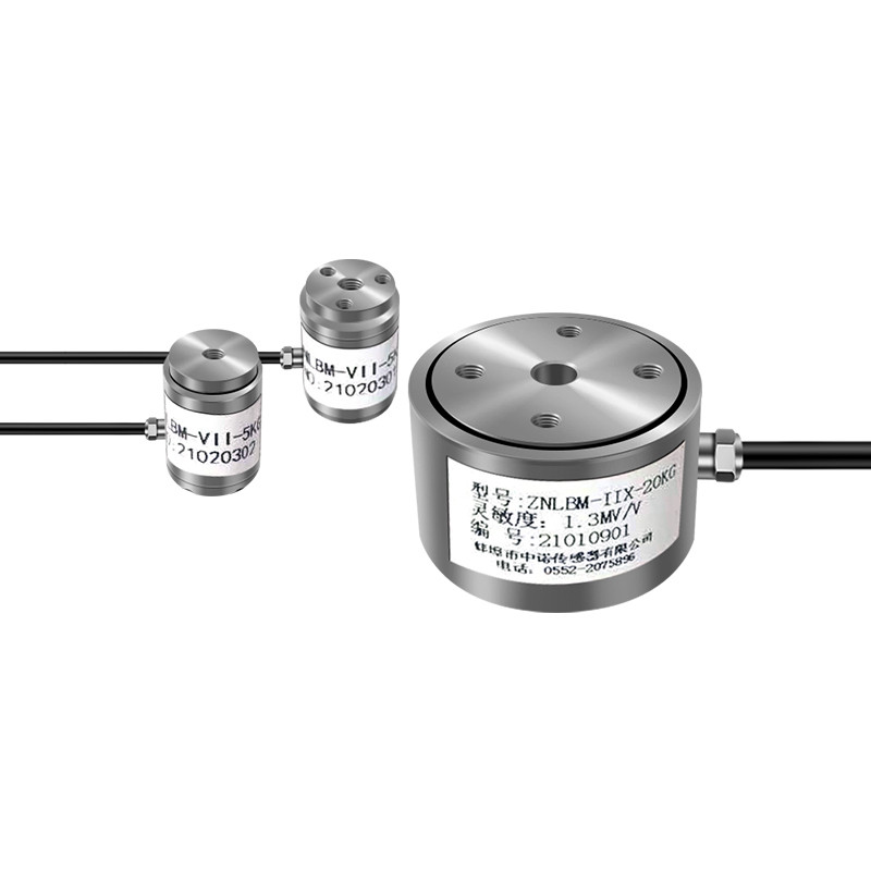 Press the device of the sensor digital controller to measure the ...