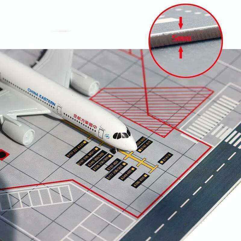 1/400 Scale Airport Passenger Aircraft Runway Model PVC Parking Apron ...