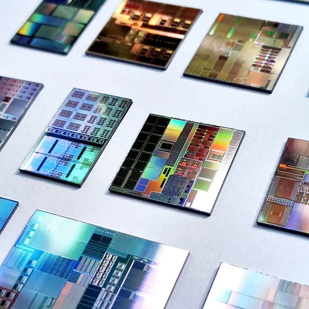 Silicon wafer IC naked chip collection cool random shipment | Shopee ...