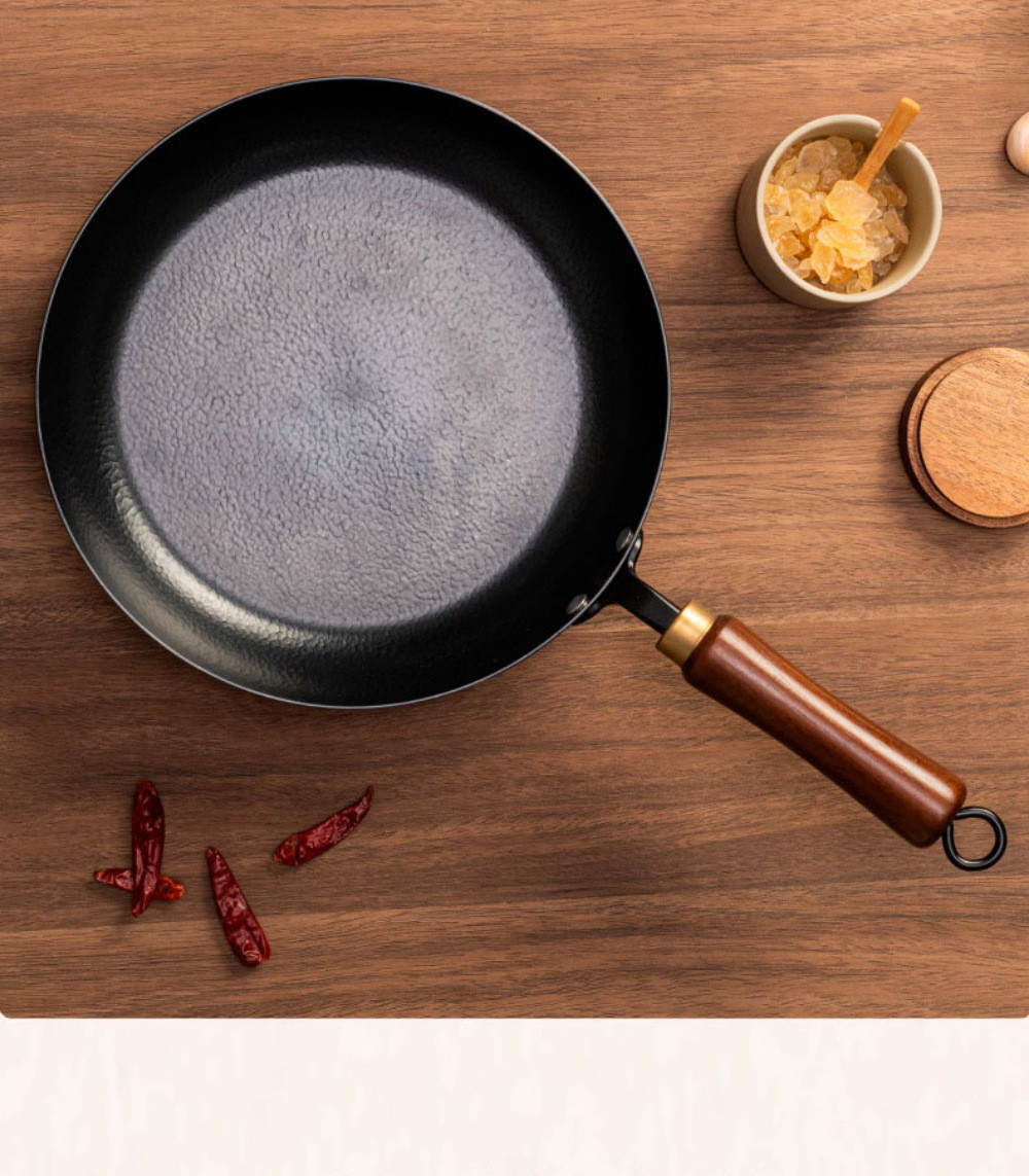 11-Inch Carbon Steel Frying Pan with Beech Wooden Handle & Glass Lid ...