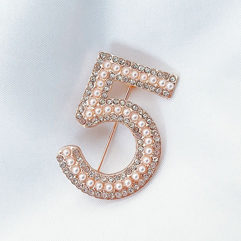Light Luxury Number 5 Pearl Brooch European American Minimalist Style ...