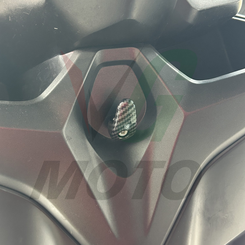 HELMET HOOK CARBON/FORGED CARBON UNIVERSAL FOR YAMAHA HONDA NMAX AEROX ...