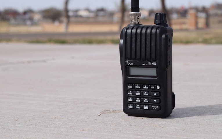 ICOM V80/V80E Radio VHF Marine Radio Transceiver Handheld Walkie Talkie ...