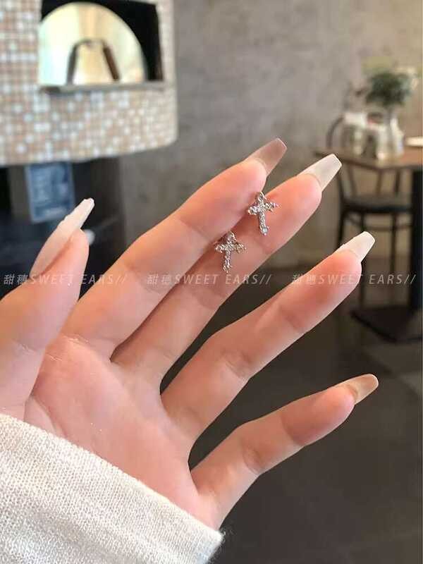 Ear Nails Cross Punk Full Diamond Unique Ear Bone Nails Medical ...