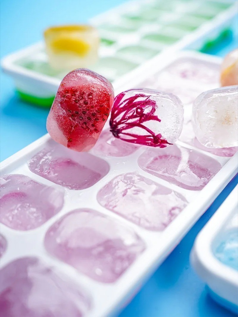 Ice Cube Molder With Cover Silicone Ice Cube Tray For Freezer Small ...