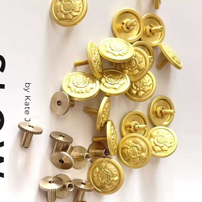 Urban accessories, malaking eave cap balikat badge buckle, peony ...