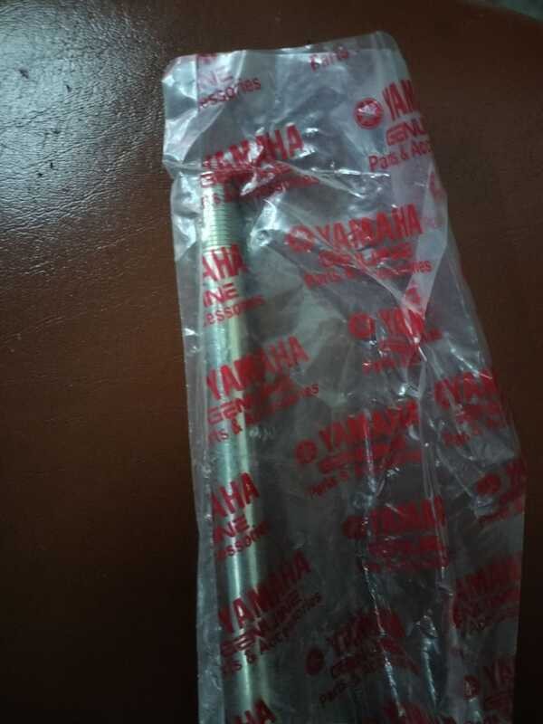 LY Orihinal Na Swing Arm Shaft Pivot Para Kay Yamaha Ytx125 | Shopee Philippines