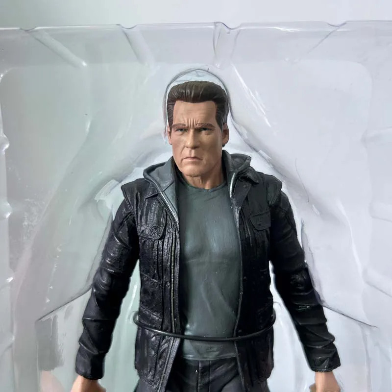 NECA Figure Terminator Genesis T-800 Guardian Terminator Endoskeleton ...
