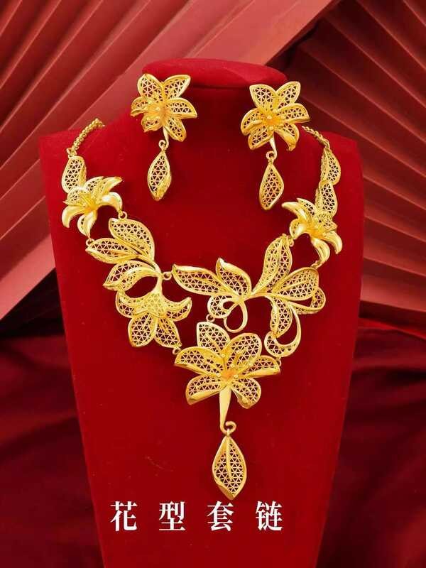 Tt Ang Necklace Na May Hugis Bulaklak Ay Naglalarawan Totoong At ...